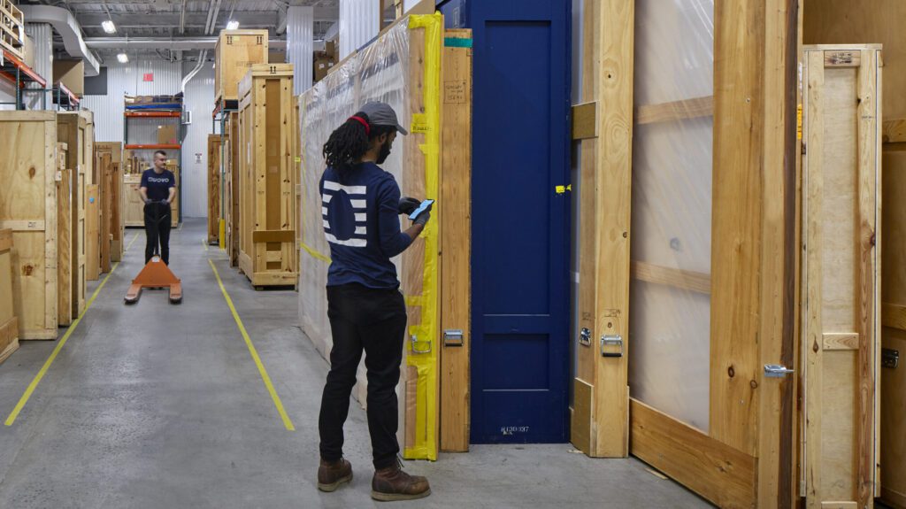 California Art Storage, Shipping & Services | UOVO Art